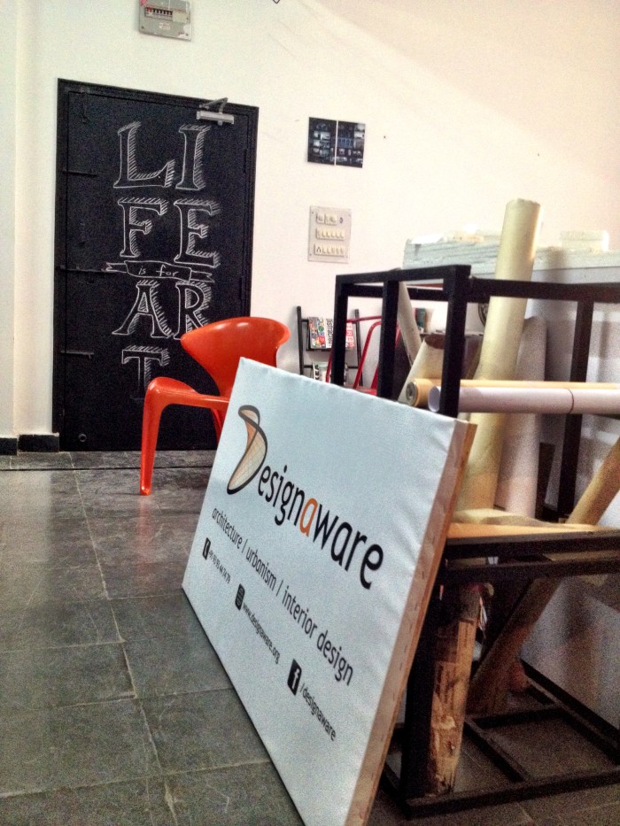 DesignAware logo + signage – DesignAware